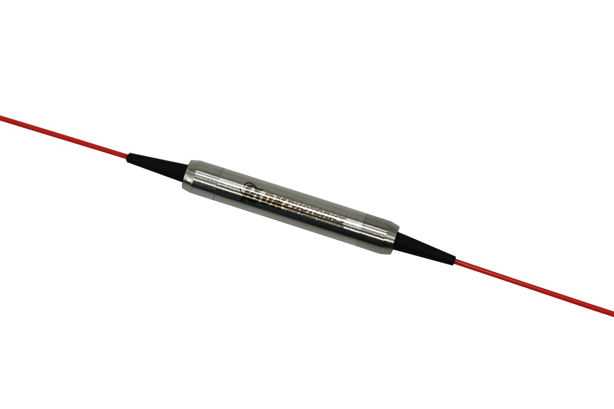 What is a pump and signal combiner used for?